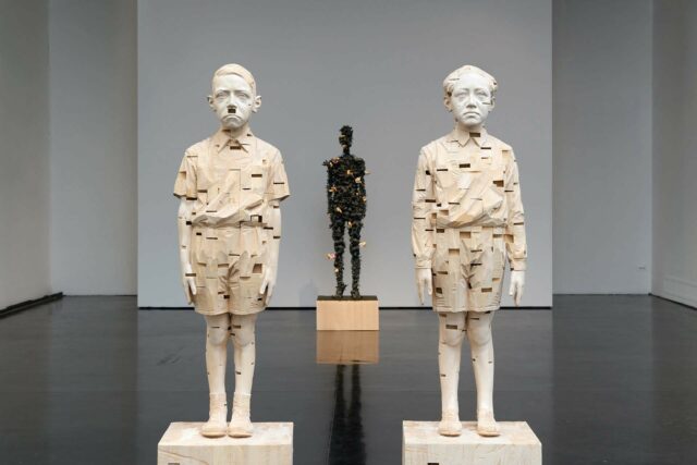 10 Wooden Sculptures Of Children With A Powerful Message By Gehard ...