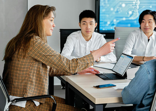 35 Massive Workplace Red Flags, According To Employees | DeMilked