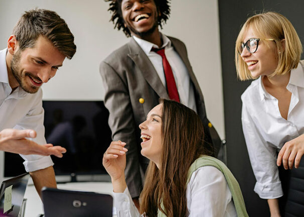 35 Massive Workplace Red Flags, According To Employees | DeMilked