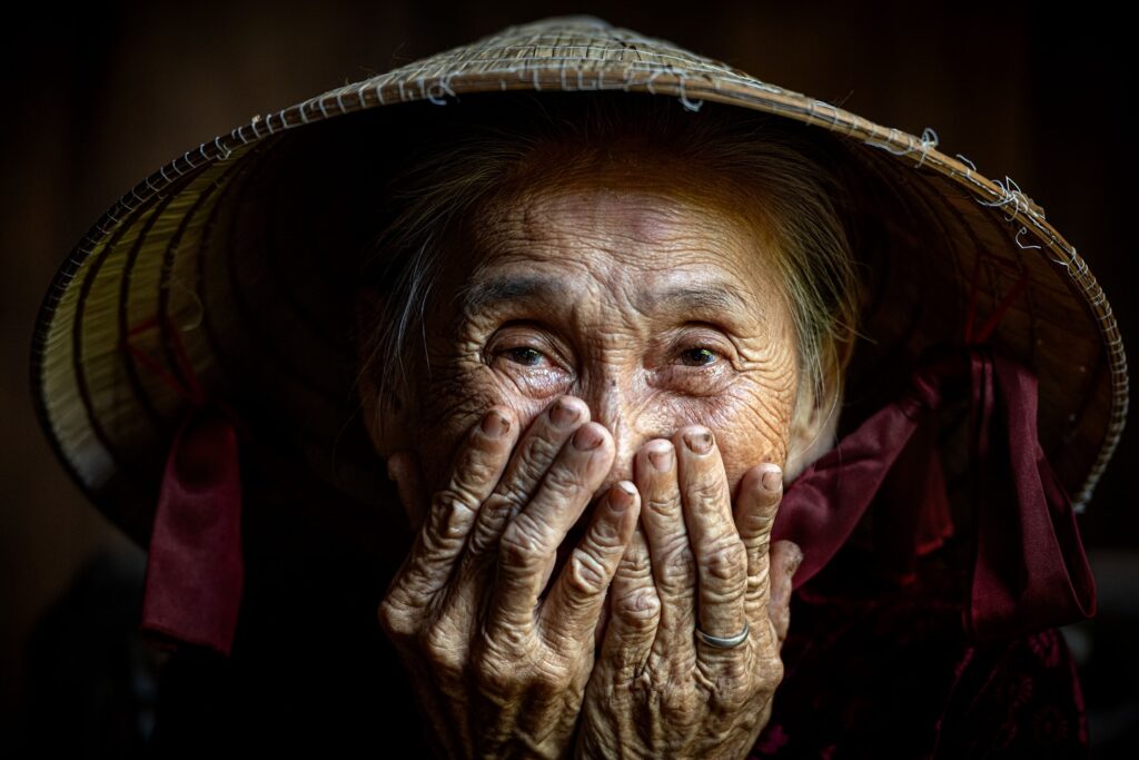 20 Incredible Shots By Zay Yar Lin That Reveal Asia’s Heart And Spirit ...