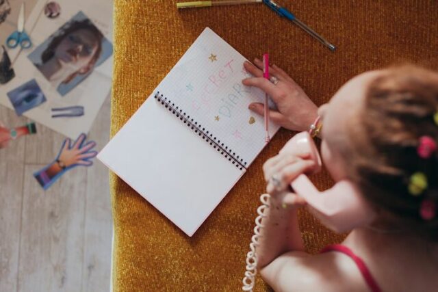 35 Awkward Discoveries Parents Made While Snooping In Their Teen’s Room ...