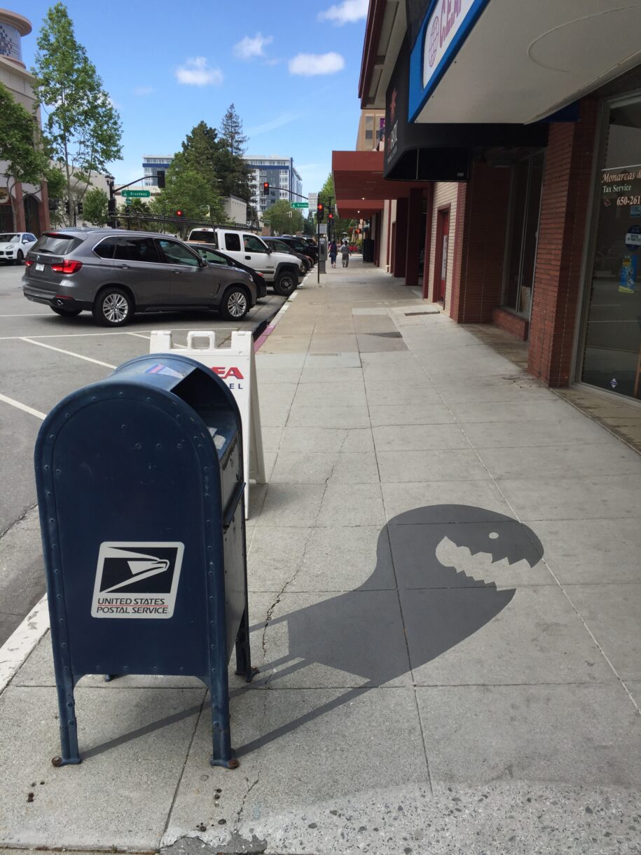 6 Playful Shadow Art Drawings On Sidewalks By Damon Belanger | DeMilked