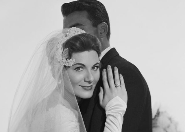 35 Spousal Secrets That Were Revealed Only After The Couple Said “I Do ...