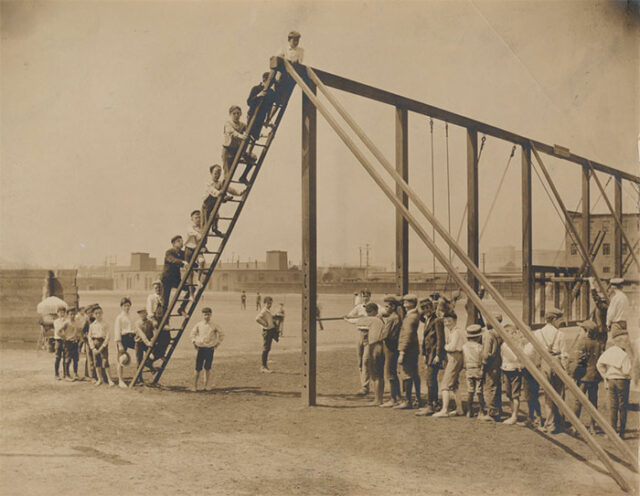 25 Old Playgrounds That Make Us Wonder How Babies Back Then Even ...