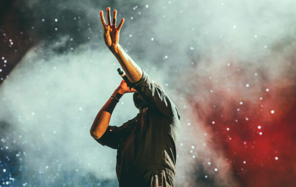 25 Of The Worst Concerts People Have Been To | DeMilked