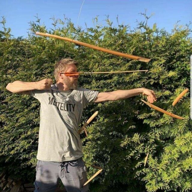 25 Perfectly Timed Funny Photos Snapped In The Split Second Before ...