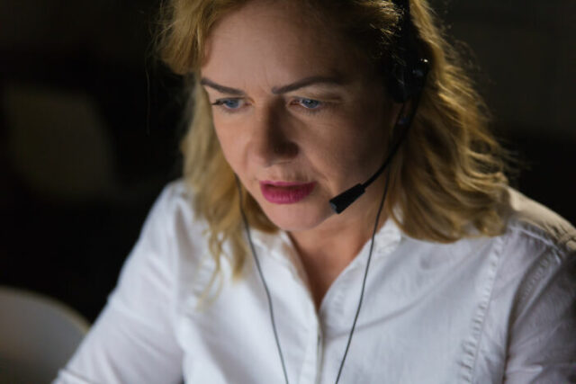 25 Of The Strangest Emergency Calls That Still Haunt 911 Operators ...