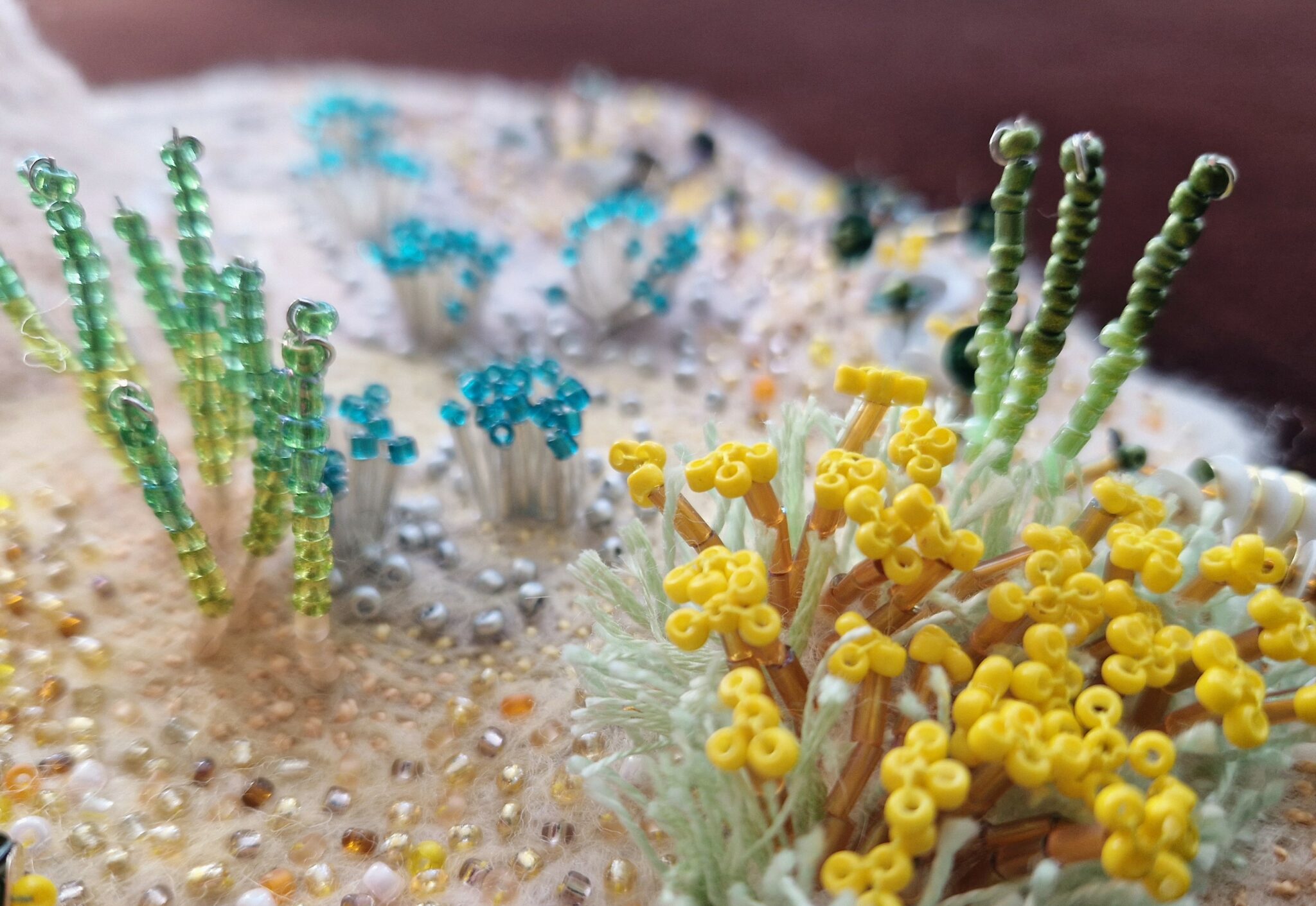 20 Textile Artworks By Hélène Lamarche That Turn Wool, Beads & Pearls ...