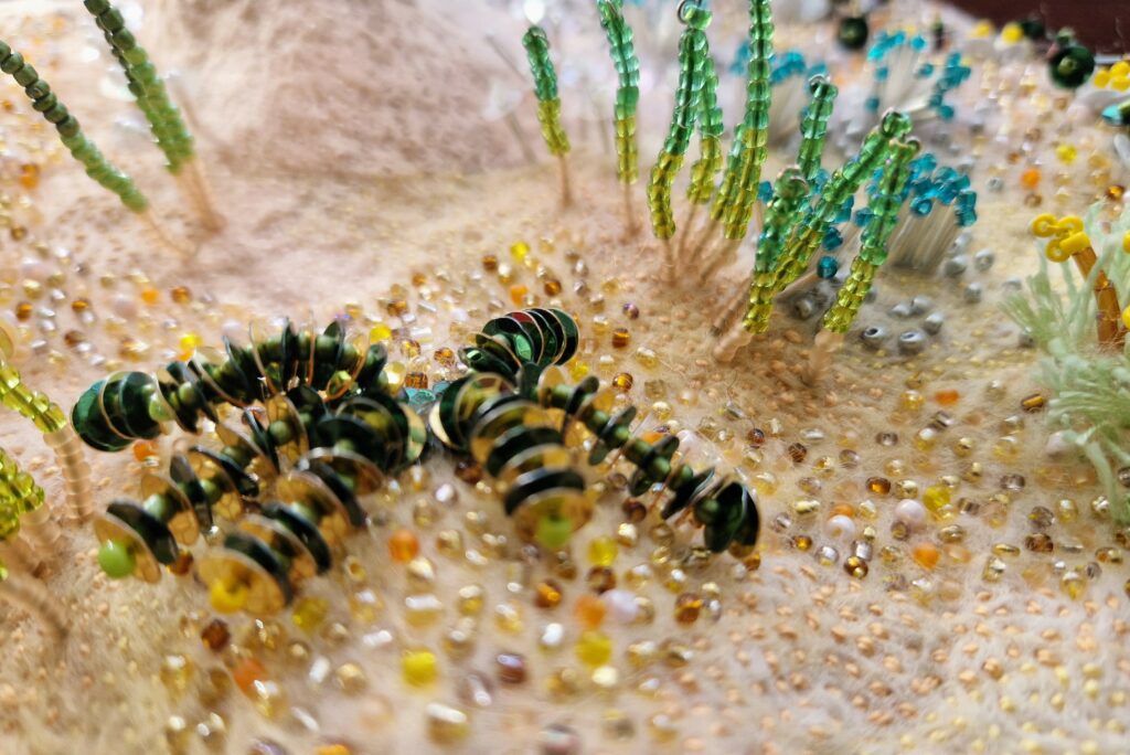 20 Textile Artworks By Hélène Lamarche That Turn Wool, Beads & Pearls ...