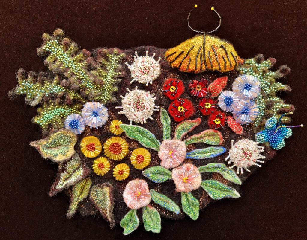 20 Textile Artworks By Hélène Lamarche That Turn Wool, Beads & Pearls ...