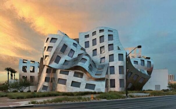 35 Weirdly Fantastic Buildings That Caught People’s Attention | DeMilked
