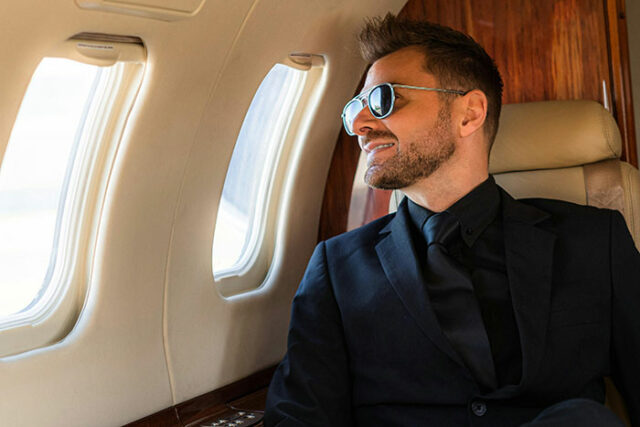 35 Stories Of Insane Things Super Rich People Expect, According To ...
