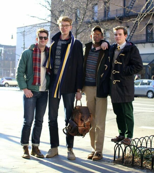 25 Photos Highlighting The Funniest Problems Tall-People Face | DeMilked